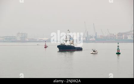 Trheintayuno tugboat listed as a firefighting vessel on its way to meet ...
