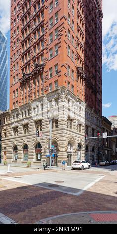 Pittsburgh Downtown: The Bank Tower is composed of a red brick shaft ...