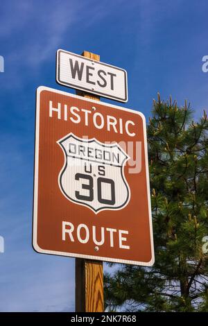 Historic Oregon Highway 30 sign, Columbia River Gorge National Scenic ...