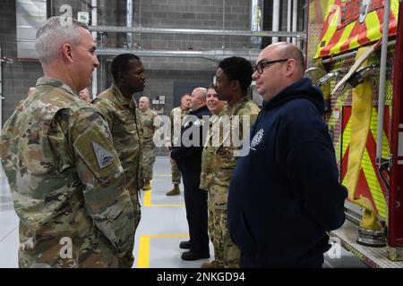 Airmen from the 213th Security Forces Squadron conduct physical ...