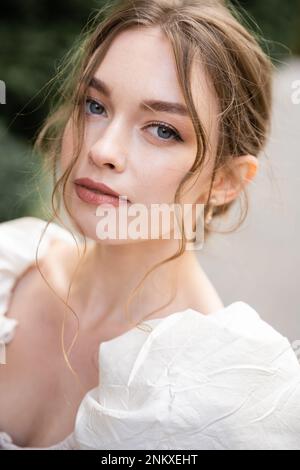Gorgeous bride in a beautiful dress. wedding day Stock Photo - Alamy