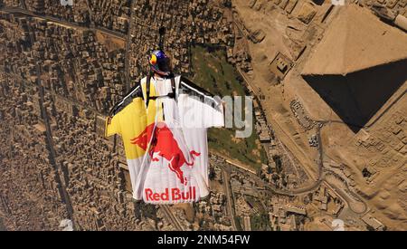 Fred Fugen has flown closer to the pyramids of Giza than any wingsuit ...