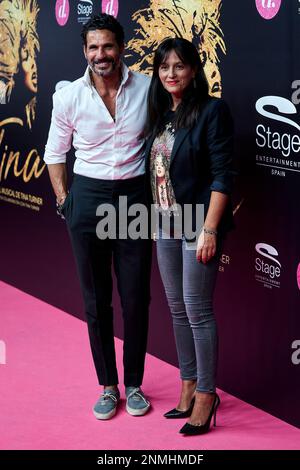 Oscar Higares and his wife, Sandra Álvarez, arrive at the morgue where ...