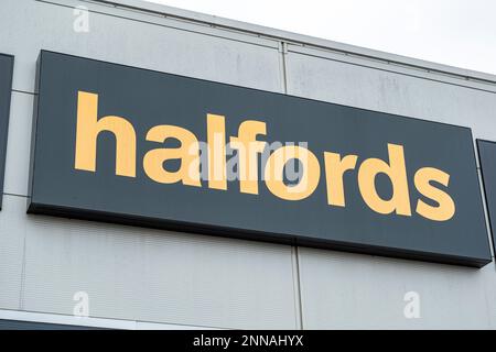 A close-up of a Halfords store sign Stock Photo - Alamy