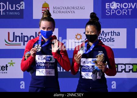 Eden Cheng and Lois Toulson of Britain compete during the women's ...