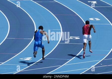 Davonte Burnett of UCLA (left) and Nicholas Ramey of Southern ...