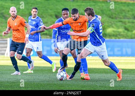 Tuur Rommens (55) of Jong Genk and Alessio Staelens (7) of KMSK Deinze ...