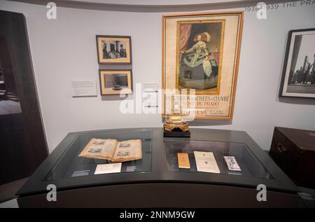 Objects on Display at Museo Nacional de Antropología, large Central ...