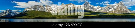 Upper Waterfowl Lake, Mount Patterson, Howse Peak and Mount White ...