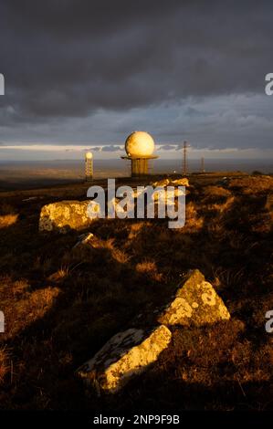 NATS - National Air Traffic Service radar dome at Bovingdon ...