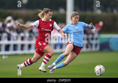 Manchester City's Naomi Layzell (left) and Tottenham Hotspur's Olivia ...