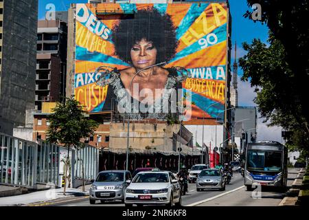 SP - Sao Paulo - 06/03/2020 - LAMBE LAMBE CANTORA ELZA SOARES - Largest ...