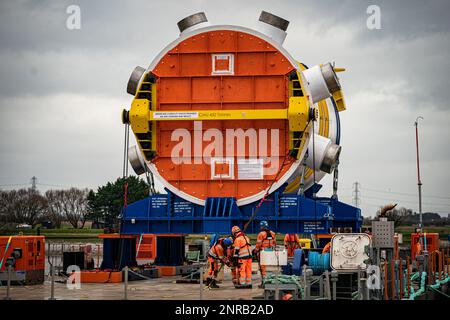 The first new nuclear reactor for a British power station for over 30 ...