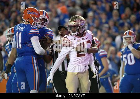 Florida State defensive back Akeem Dent (27) lines up during the first ...