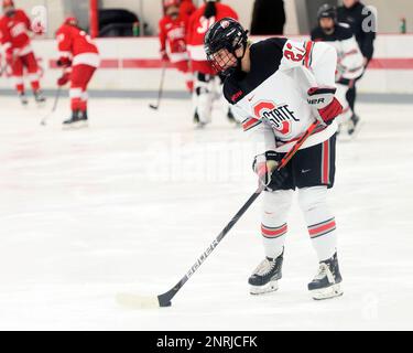 Ohio State's Paetyn Levis (27), center, who was named player of the ...
