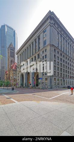 Pittsburgh Downtown: Beaux Arts style seat of government, the landmark ...