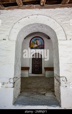 Archway above the main entrance to the old Metropolitan Police Station ...