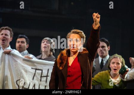 Tracy-Ann Oberman (Shylock) in THE MERCHANT OF VENICE 1936 after ...