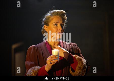 Tracy-Ann Oberman (Shylock) in THE MERCHANT OF VENICE 1936 after ...