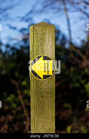 Local rural footpath signage Stock Photo - Alamy
