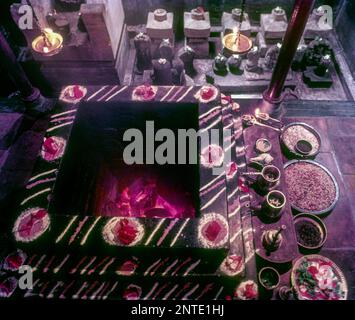 Indian Cultture House Ceremony Pooja Agni Havana Homa Kunda pooja ...