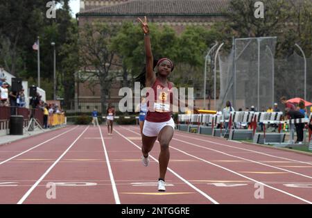 Twanisha Terry aka Tee Tee Terry celebrates with Fight On sign after ...