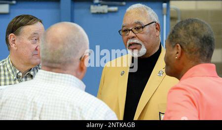The University of Arizona Sports Hall of Fame sign and plaques on ...