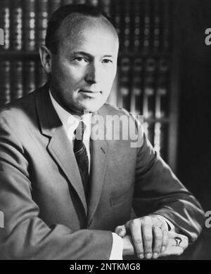 Rep. G. William Whitehurst, R-Va., and wife, on his 1st day in office ...