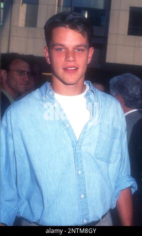 MATT DAMON in COURAGE UNDER FIRE (1996), directed by EDWARD ZWICK ...