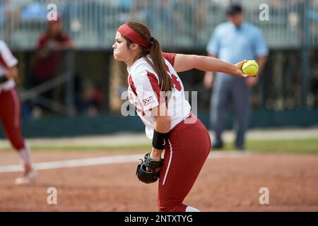 Oklahoma Sooners pitcher Shannon Saile (4) delivers a pitch during a ...