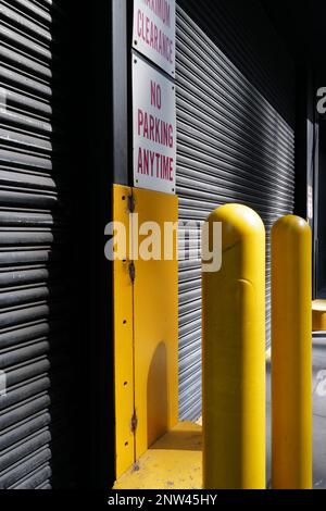 Loading dock in New York City Stock Photo - Alamy