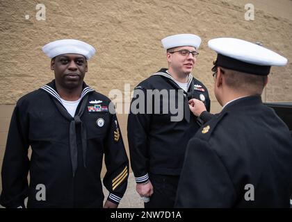 PUYALLUP, Wash. - Chief Navy Counselor Chad Farrales, the Navy Talent ...
