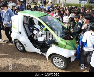 A demonstration experiment which a new humanoid type robot "Musashi ...