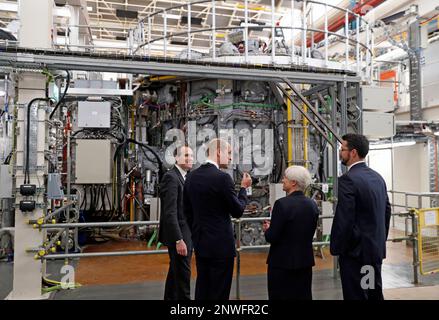 The MAST (Mega Amp Spherical Tokamak) experimental fusion reactor at ...