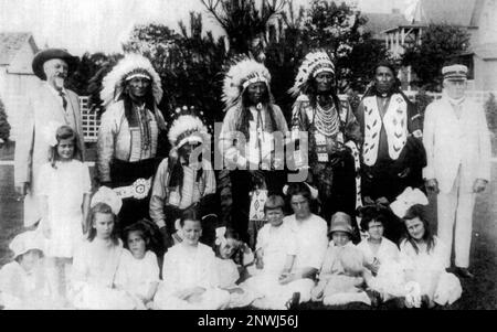 Chief Flying Hawk and Buffalo Bill Stock Photo - Alamy