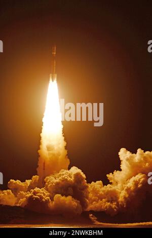 The H-IIB Launch Vehicle No. 7 (H-IIB F7) launches from the JAXA ...