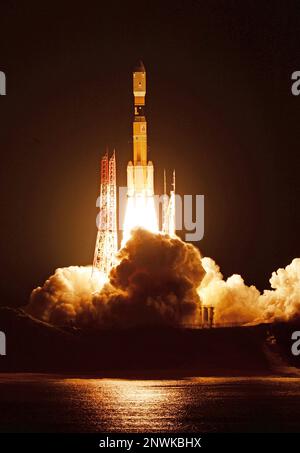 The H-IIB Launch Vehicle No. 7 (H-IIB F7) launches from the JAXA ...