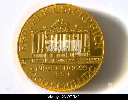 1 Ounce, Vienna Philharmonic, Gold Coin Stock Photo - Alamy