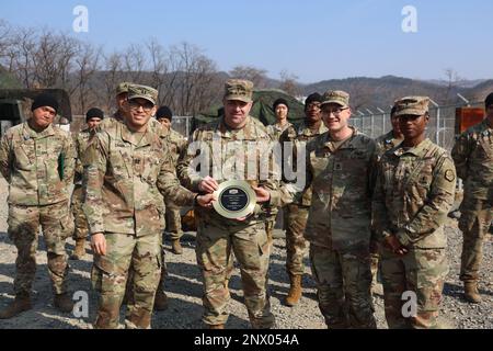 Soldiers assigned to 541st Field Feeding Company, 498th Combat ...