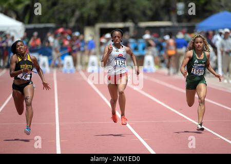 Ohio State's Anavia Battle (1154) competes in the women's 200-meter run ...