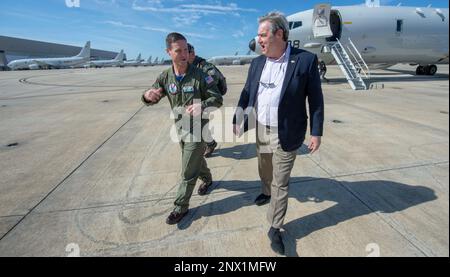 JACKSONVILLE, Fla. (Jan. 23, 2023) Capt. Jon Spore, commanding officer ...