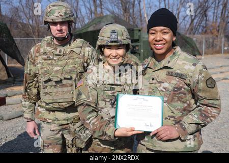 Soldiers assigned to 541st Field Feeding Company, 498th Combat ...