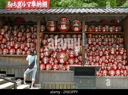 Daruma doll at Katsuo-ji temple in Minoh, Osaka, Japan Stock Photo - Alamy