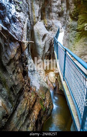 Gorge of La Yecla, Espacio Natural de La Yecla y Sabinares del Arlanza ...