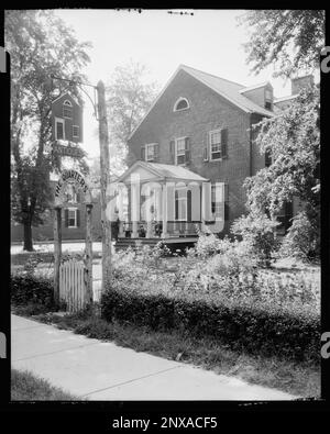 Miss Kate Doggett's House, 303 Amelia St., Fredericksburg, Virginia ...