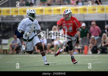 Ohio State's Ryan Terefenko (34) defends against Jacksonville's Jeremy ...
