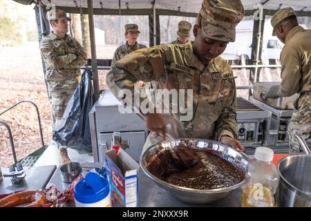 Members of the 375th Quartermaster Company (Field Feeding), HQ, 518th ...