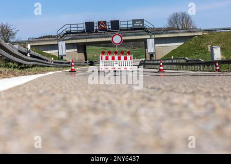 Roadblock on the motorway, symbol photo, Drackenstein slope on the A8 ...