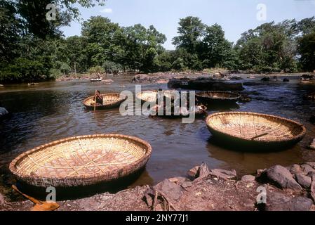 Coracles on the River cauvery at, Hogenakkal, Tamil Nadu Stock Photo ...