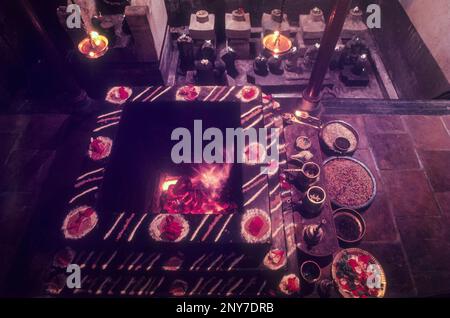 Indian Cultture House Ceremony Pooja Agni Havana Homa Kunda pooja ...